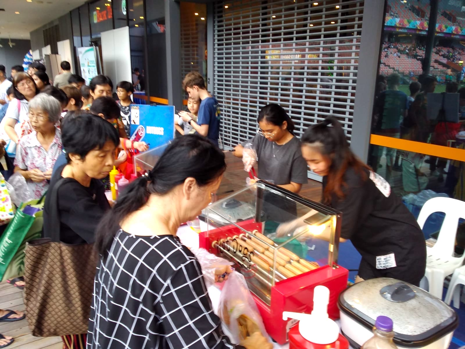 Traditional Live Food Stations | Carnival People